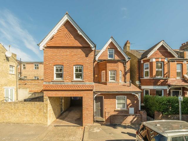 House at Gordondale Road, Greater London
