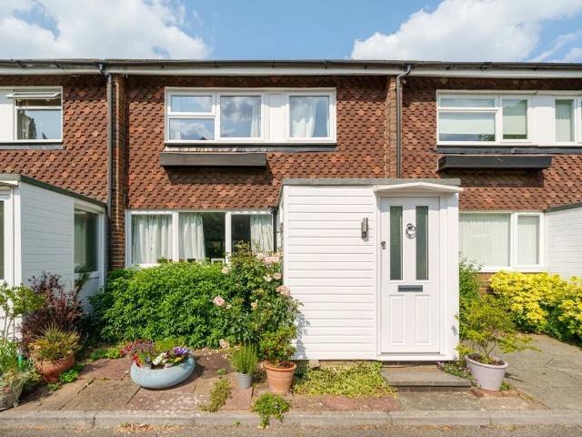 House at Glebe Court, Guildford