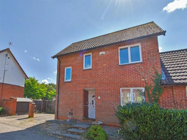 House at Glebe Close, Milton Keynes
