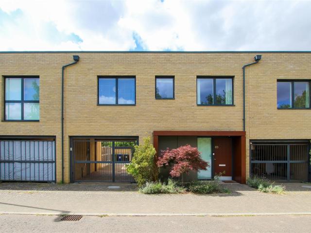 House at Glebe Farm Drive, Cambridge