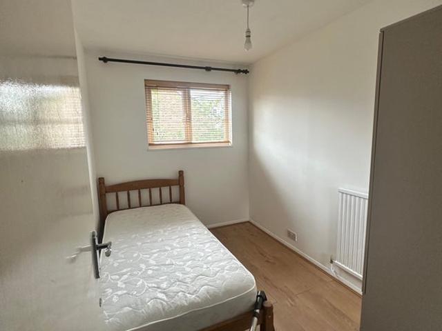 House at Glengall Road, Greater London