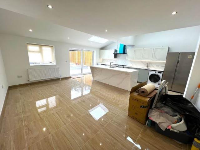 House at Glengall Road, Greater London