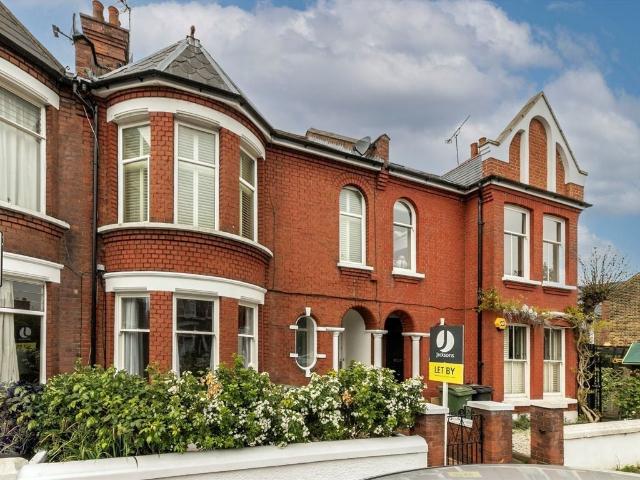 House at Glenfield Road, Greater London