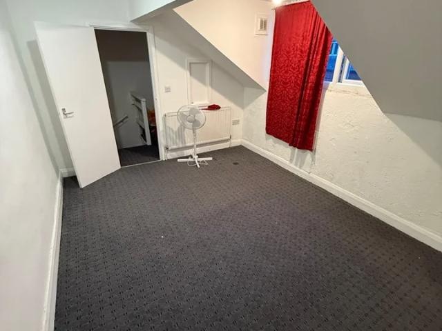 House at Glensdale Terrace, Leeds