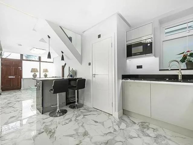 House at Glenthorne Road, Greater London