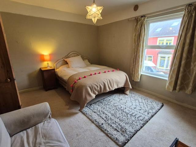 Room at Gratitude Road, Bristol