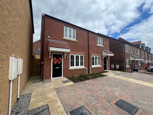 House at Grange Park, Barnby Dun with Kirk Sandall
