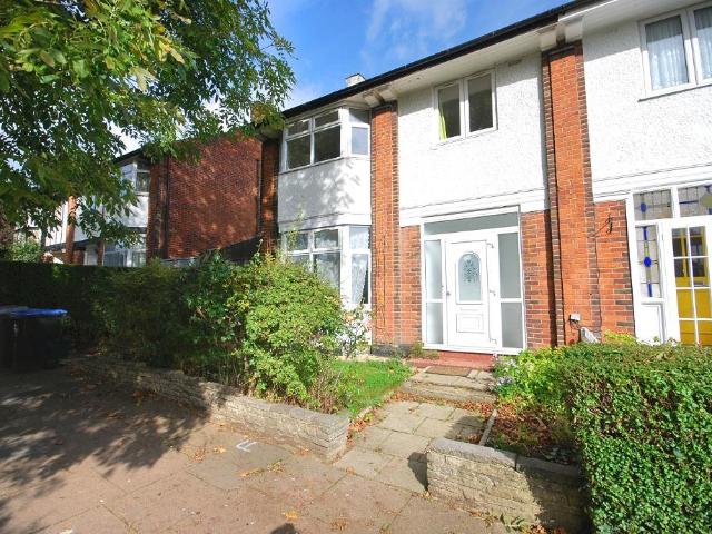 House at Grand Avenue, Greater London