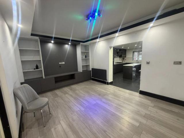 House at Greenway, Greater London