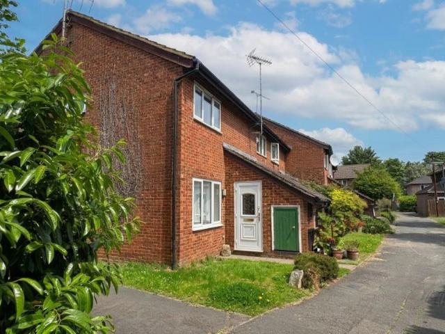 House at Hamble Walk, Woking