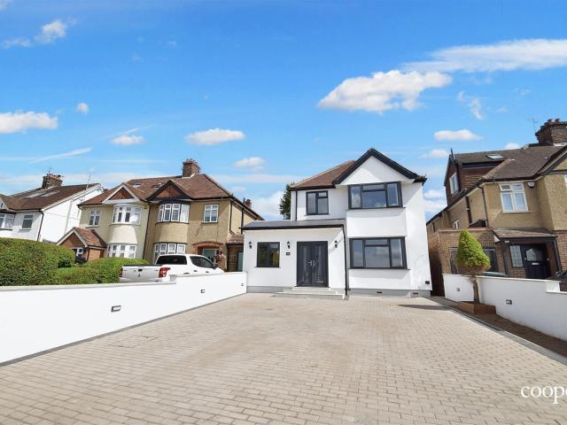 House at Hampermill Lane, Three Rivers