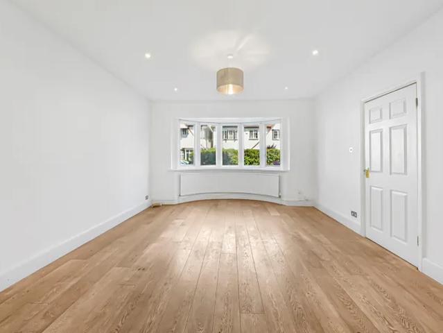House at Hampstead Gardens, Greater London