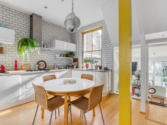 Apartment at Hanley Road, Greater London