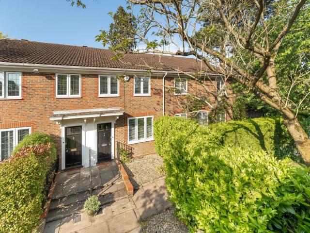 House at Haddon Close, Elmbridge