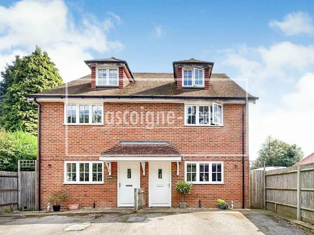 House at Halfpenny Lane, Guildford