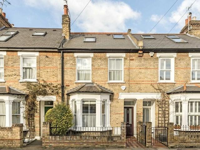 House at Haliburton Road, Greater London