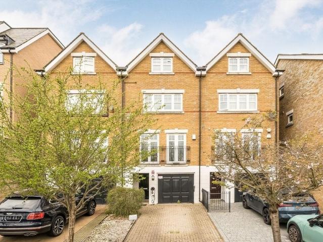House at Haling Park Road, Greater London