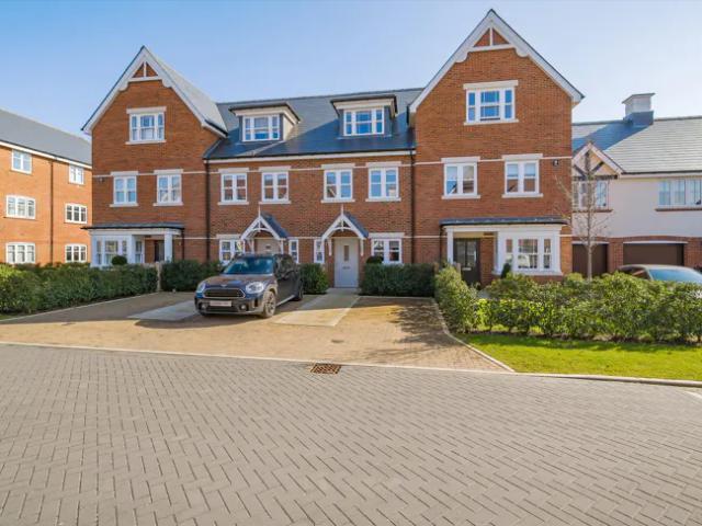 House at Hawthorne Place, Sunninghill