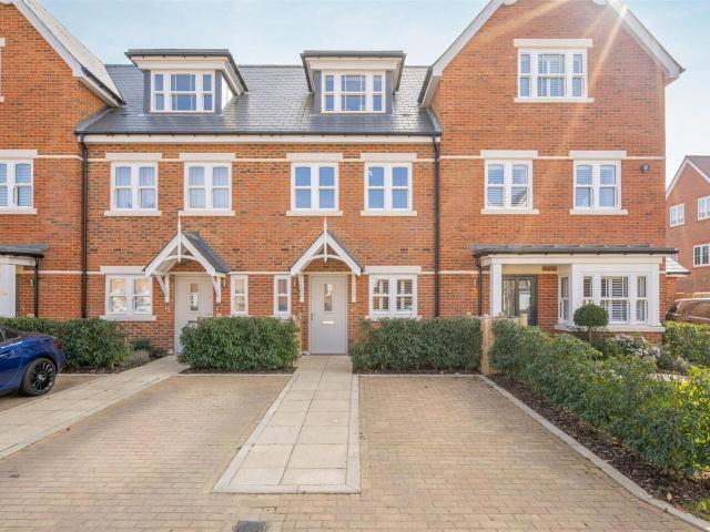 House at Hawthorne Place, Sunninghill