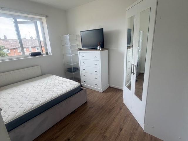 House at Hawkins Road, Crawley