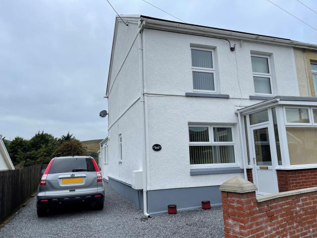 House at Heol y Gors, Cwmgors