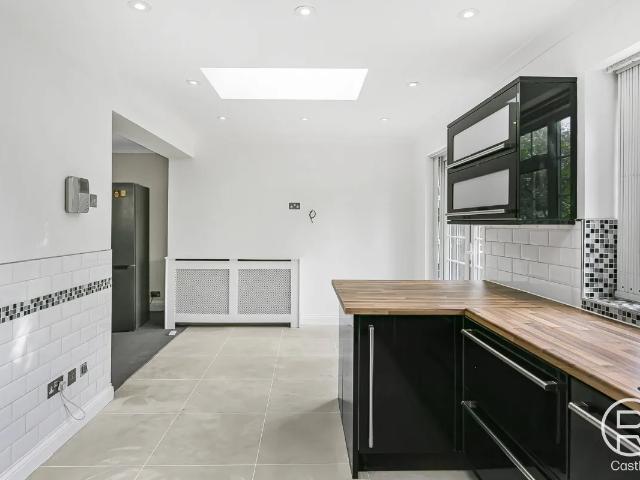 House at Heath Close, Greater London