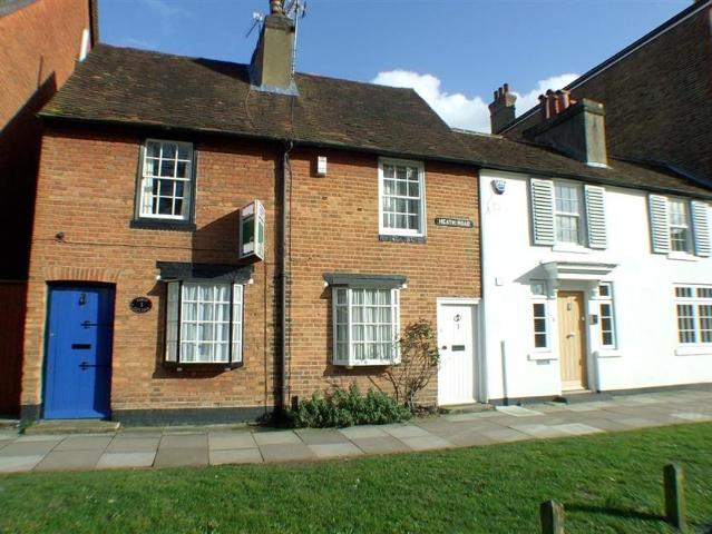 house at Heath Road, Weybridge