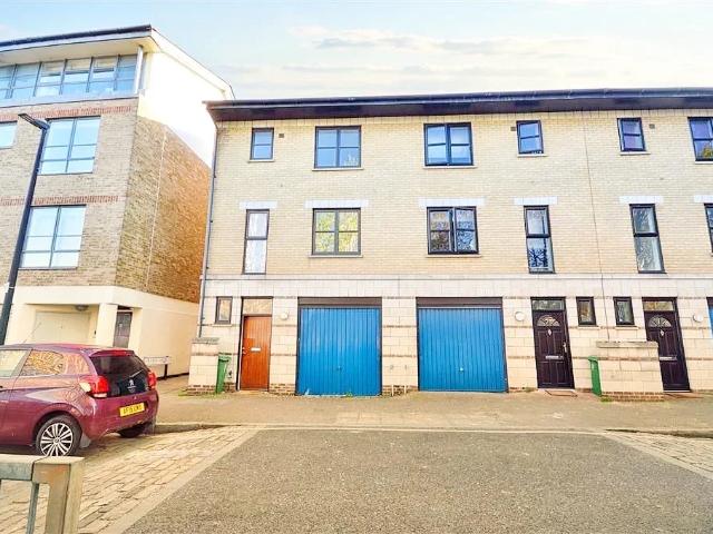 House at Hellings Street, Greater London