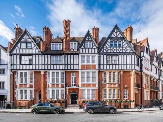 House at Herbert Crescent, Greater London
