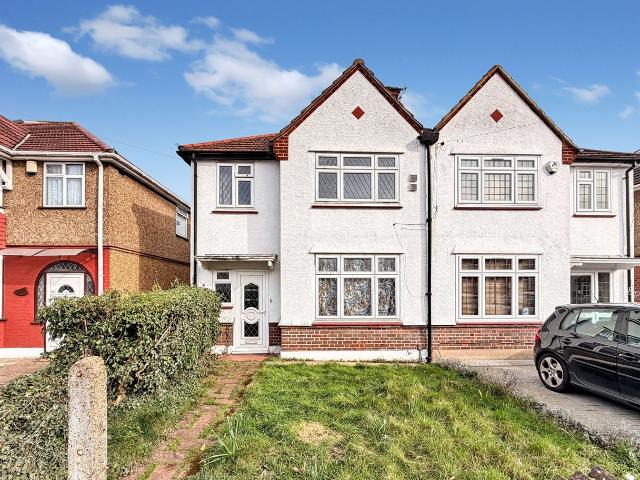 House at Heston Avenue, Greater London