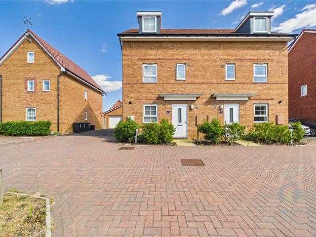 House at Higgs Close, Moulton