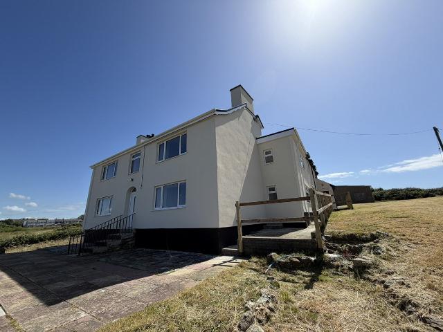 House at High Street, Cemaes