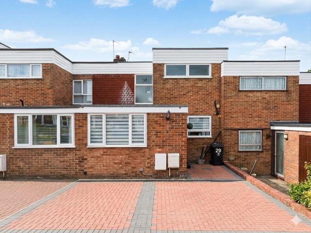 House at Highfield Avenue, Greater London