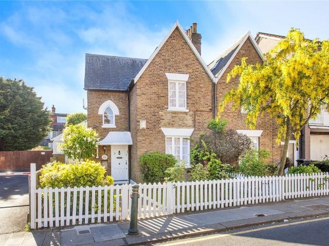House at Highfield Road, Greater London