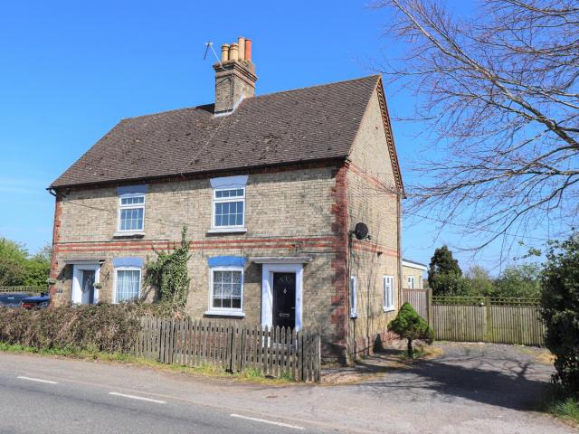House at Hockliffe Road, Milton Bryan