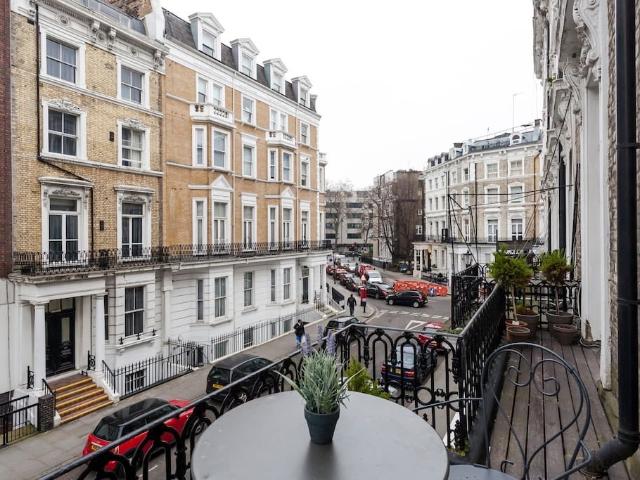 House at Hogarth Road, Greater London