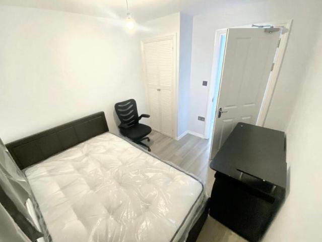 House at Hogarth Walk, Bristol