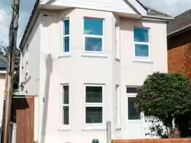 House at Holdenhurst Road, Bournemouth