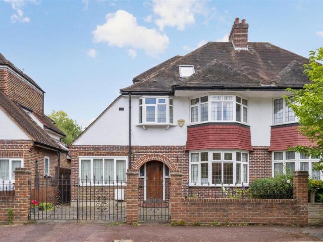 House at Holland Avenue, Greater London