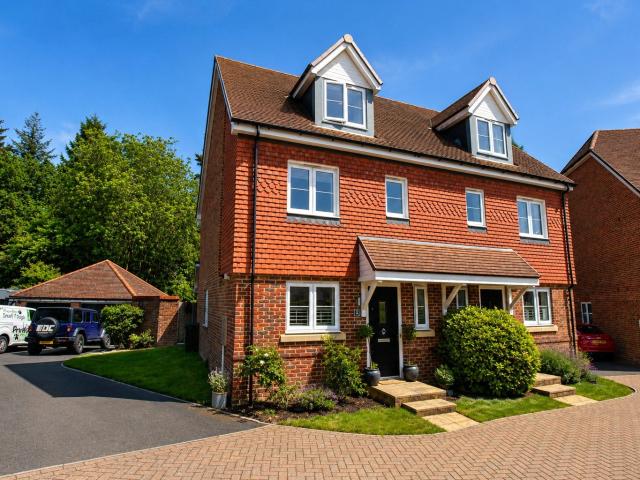 House at Holland Drive, East Hampshire