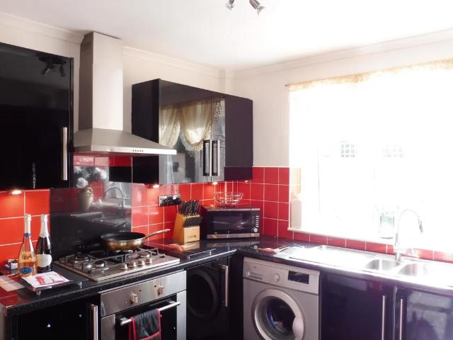 House at Hollingthorpe Avenue, Wakefield