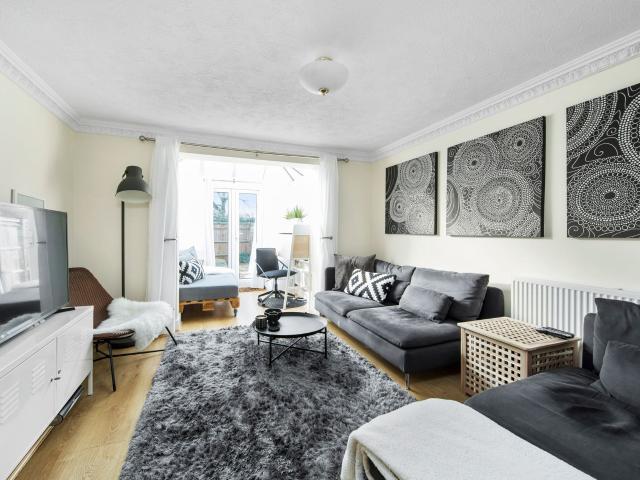 House at Hollyhedge Road, Elmbridge