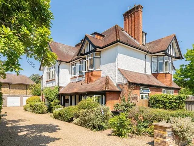 House at Holm Close, Woking