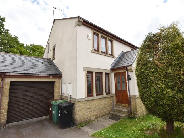 House at Holme Farm Court, Leeds