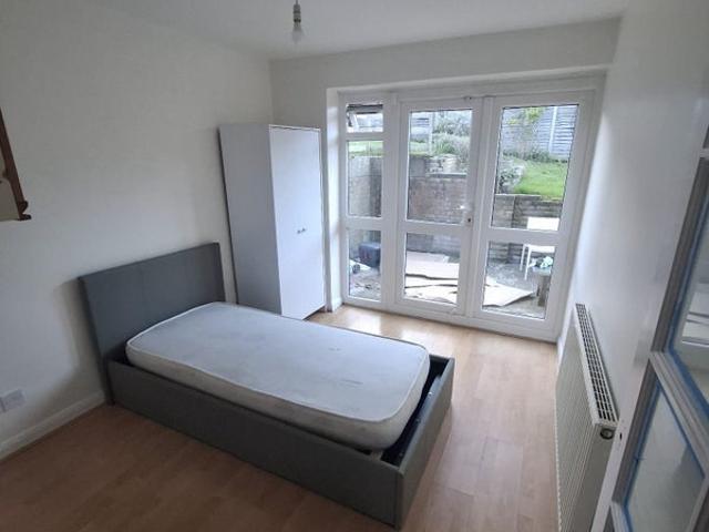 House at Howard Close, Greater London