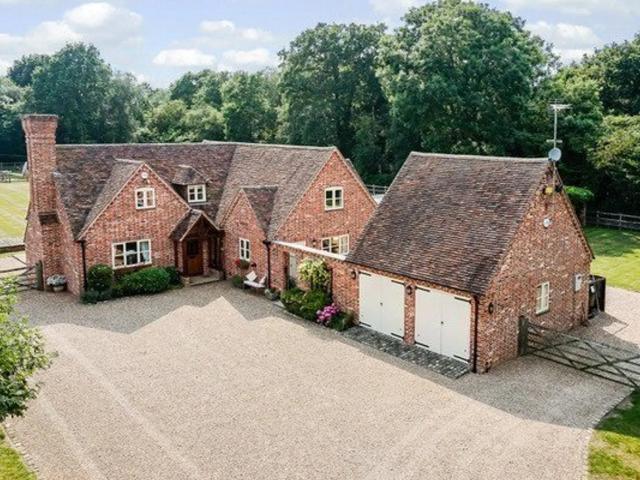 House at Howe Lane, Binfield