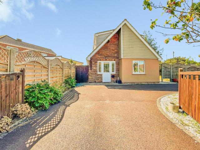 House at Hunts Pond Road, Fareham