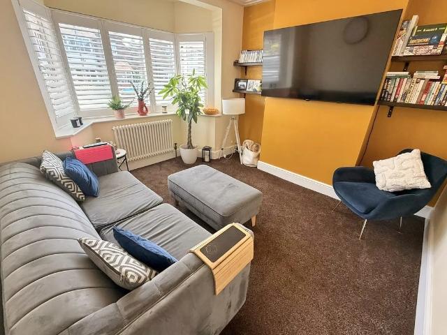House at Illingworth Avenue, Wakefield