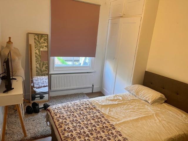 Apartment at Inwood Avenue, Greater London
