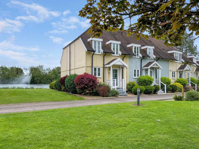 House at Isis Lake, Cotswold District